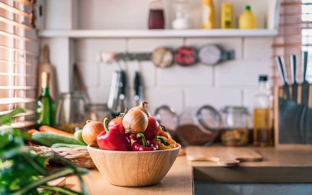 God mathygiene: Hold kjøkkenbenken ryddig | Vasketips | Jif